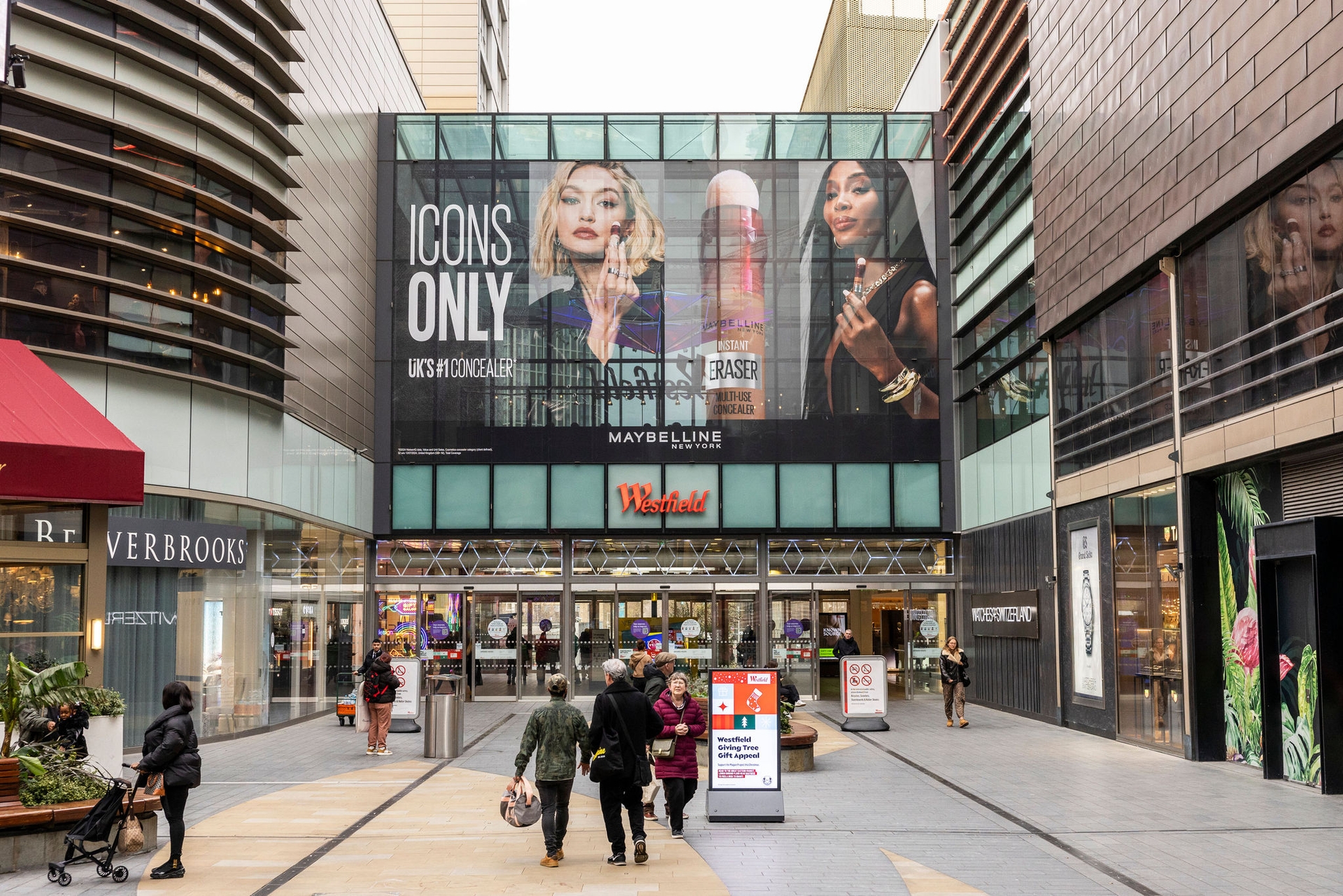 Four Dials Entrance wrap
